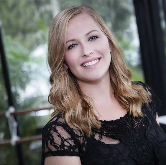 Sarah Stryker – Signature Studios Florida